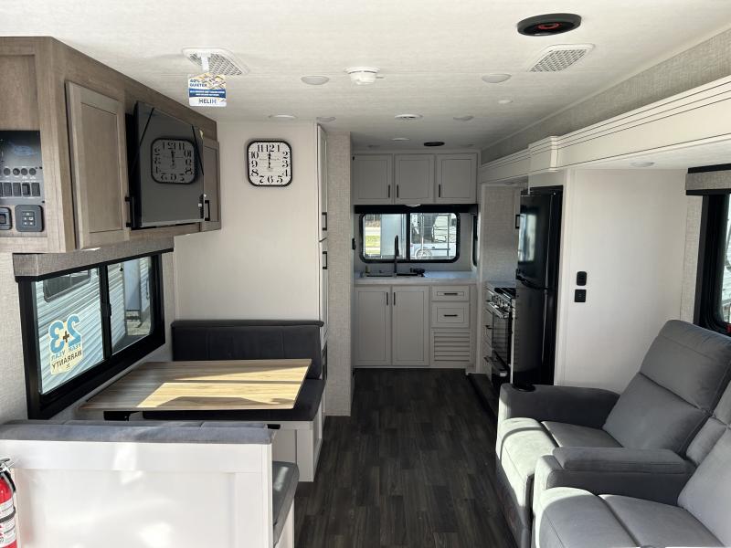 New 2026 and 2025 Jayco RVs – Jay's RV Centre